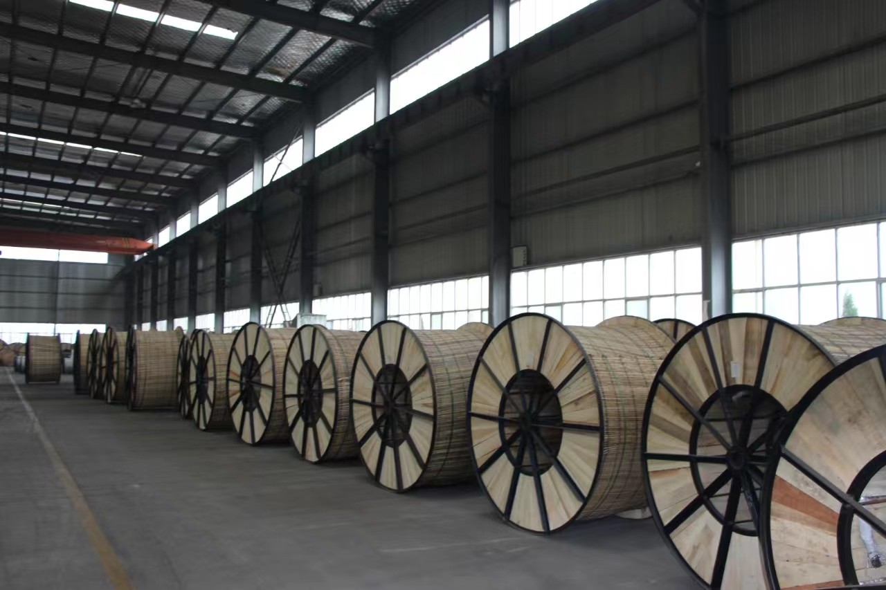 Overhead Quadruplex Triplex Duplex Service Drop Cable ASTM Standard